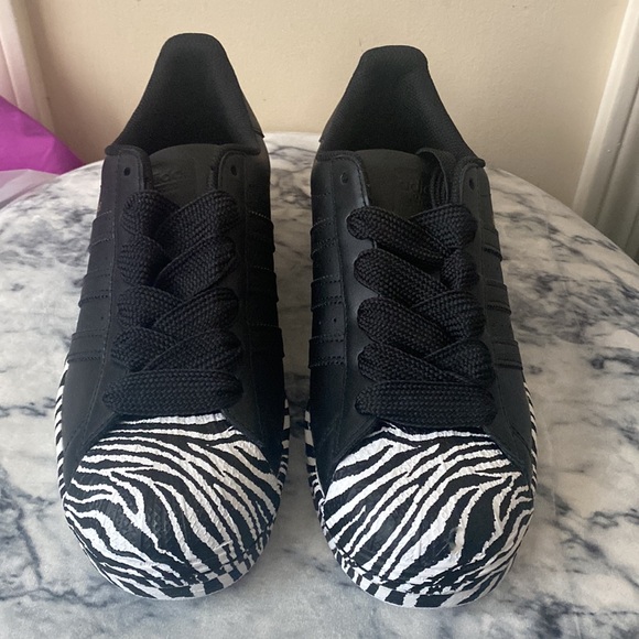 adidas | Shoes | Adidas Zebra Shell Toe Sneakers Size 7 | Poshmark